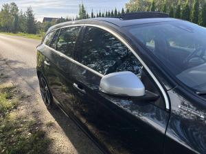 Pelēks Volvo V60 2015 Prienai, ar dzinēja tilpumu 2.40 L un nobraukumu 260 tūkst. km par 7750 €, foto 3 vietnē AUTOMOTO.COM.LV