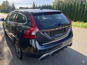 Pelēks Volvo V60 2015 Prienai, ar dzinēja tilpumu 2.40 L un nobraukumu 260 tūkst. km par 7750 €, foto 6 vietnē AUTOMOTO.COM.LV