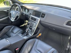 Pelēks Volvo V60 2015 Prienai, ar dzinēja tilpumu 2.40 L un nobraukumu 260 tūkst. km par 7750 €, foto 12 vietnē AUTOMOTO.COM.LV