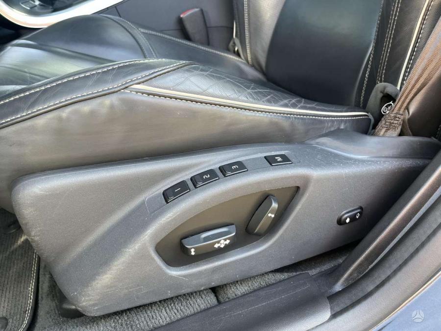 Pelēks Volvo V60 2015 Prienai, ar dzinēja tilpumu 2.40 L un nobraukumu 260 tūkst. km par 7750 €, foto 21 vietnē AUTOMOTO.COM.LV
