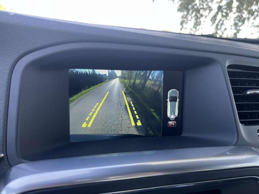 Pelēks Volvo V60 2015 Prienai, ar dzinēja tilpumu 2.40 L un nobraukumu 260 tūkst. km par 7750 €, foto 28 vietnē AUTOMOTO.COM.LV