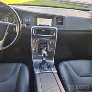 Серый Вольво B60 2015 в Елгава, объемом двигателя 2.00 л и пробегом 278 тыс. км за 5900 €, фото 12 на AUTOMOTO.COM.LV