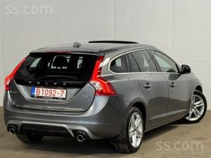 Grey Volvo V60 2015 in Jurmala, with an engine capacity of 2.40 L and mileage of 343 thousand km for 9450 €, photo 13 on AUTOMOTO.COM.LV