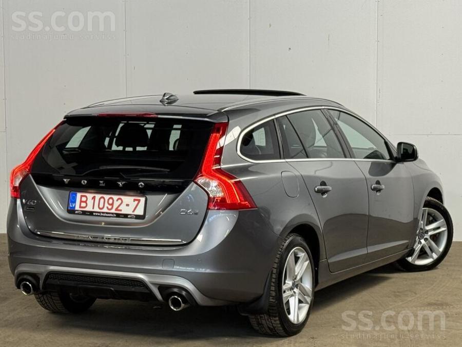 Grey Volvo V60 2015 in Jurmala, with an engine capacity of 2.40 L and mileage of 343 thousand km for 9450 €, photo 13 on AUTOMOTO.COM.LV