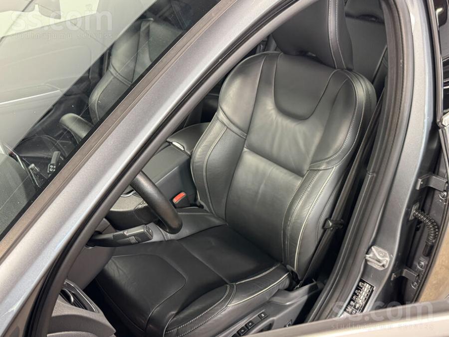 Grey Volvo V60 2015 in Jurmala, with an engine capacity of 2.40 L and mileage of 343 thousand km for 9450 €, photo 17 on AUTOMOTO.COM.LV