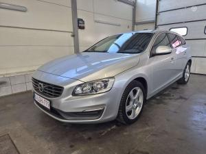 Pelēks Volvo V60 2015 Raseiniai, ar dzinēja tilpumu 1.98 L un nobraukumu 318 tūkst. km par 4700 €, foto 4 vietnē AUTOMOTO.COM.LV