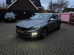 Grey Volvo V60 2016 in Riga, with an engine capacity of 2.40 L and mileage of 166 thousand km for 11995 €, photo 6 on AUTOMOTO.COM.LV