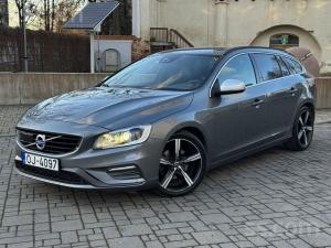 Pelēks Volvo V60 2016 Jelgava, ar dzinēja tilpumu 2.00 L un nobraukumu 262 tūkst. km par 11700 €, foto  vietnē AUTOMOTO.COM.LV