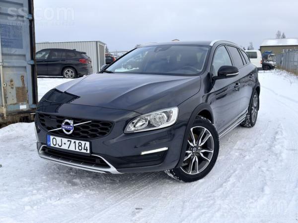 Pelēks Volvo V60 2016 Rīga, ar dzinēja tilpumu 2.00 L un nobraukumu 256 tūkst. km par 11995 €, foto 3 vietnē AUTOMOTO.COM.LV