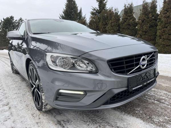Pelēks Volvo V60 2016 Alīta, ar dzinēja tilpumu 1.98 L un nobraukumu 281 tūkst. km par 6599 €, foto 1 vietnē AUTOMOTO.COM.LV
