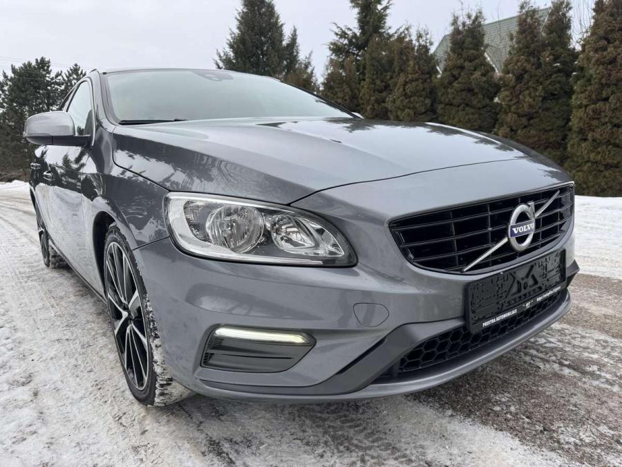 Grey Volvo V60 2016 in Alytus, with an engine capacity of 1.98 L and mileage of 281 thousand km for 6599 €, photo 1 on AUTOMOTO.COM.LV