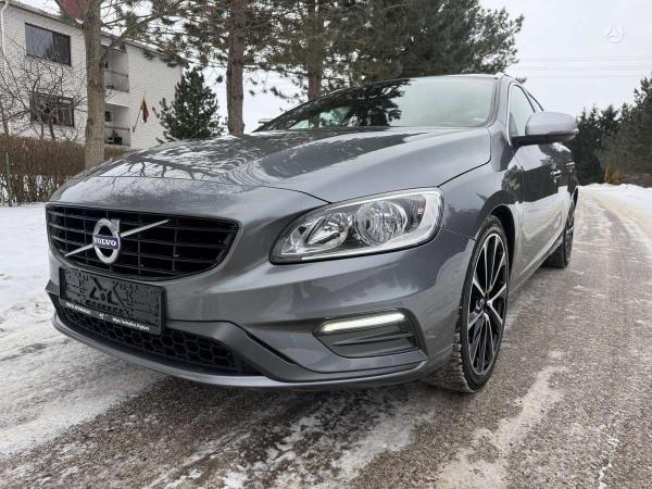 Pelēks Volvo V60 2016 Alīta, ar dzinēja tilpumu 1.98 L un nobraukumu 281 tūkst. km par 6599 €, foto 2 vietnē AUTOMOTO.COM.LV