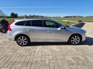 Pelēks Volvo V60 2016 Veru, ar dzinēja tilpumu 2.00 L un nobraukumu 304 tūkst. km par 7690 €, foto 5 vietnē AUTOMOTO.COM.LV