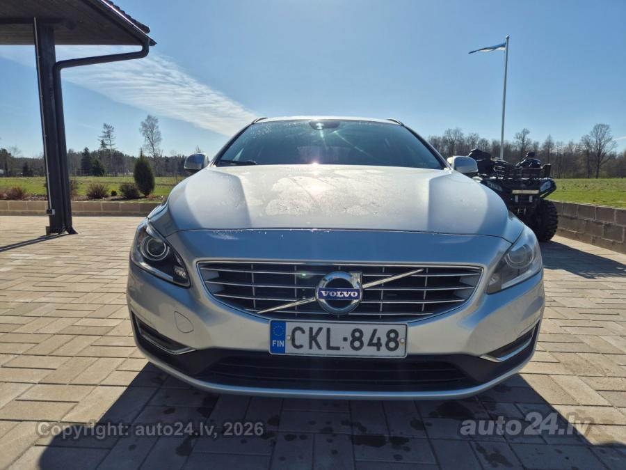 Pelēks Volvo V60 2016 Veru, ar dzinēja tilpumu 2.00 L un nobraukumu 304 tūkst. km par 7690 €, foto 8 vietnē AUTOMOTO.COM.LV
