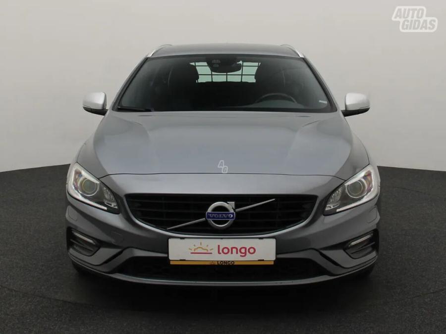 Grey Volvo V60 2016 in Vilnius, with an engine capacity of 2.00 L and mileage of 205 thousand km for 11699 €, photo 4 on AUTOMOTO.COM.LV