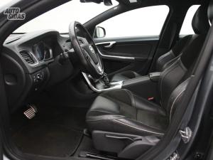 Grey Volvo V60 2016 in Vilnius, with an engine capacity of 2.00 L and mileage of 205 thousand km for 11699 €, photo 5 on AUTOMOTO.COM.LV