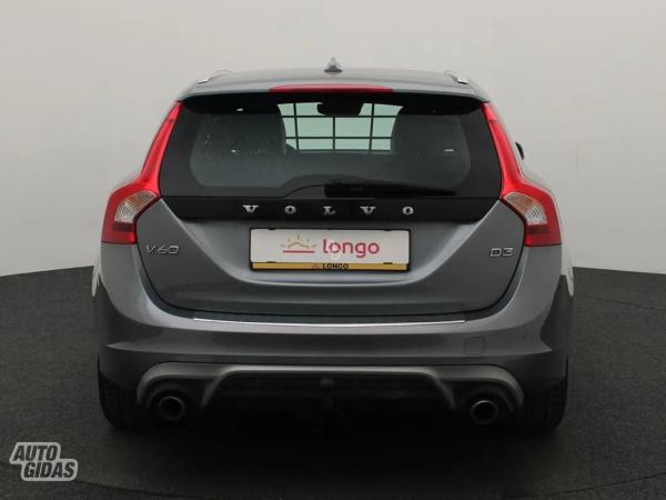 Grey Volvo V60 2016 in Vilnius, with an engine capacity of 2.00 L and mileage of 205 thousand km for 11699 €, photo 5 on AUTOMOTO.COM.LV