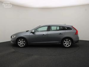 Grey Volvo V60 2016 in Vilnius, with an engine capacity of 2.00 L and mileage of 205 thousand km for 11699 €, photo 7 on AUTOMOTO.COM.LV