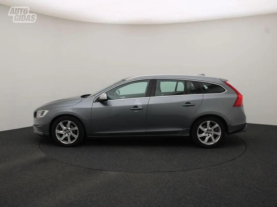 Grey Volvo V60 2016 in Vilnius, with an engine capacity of 2.00 L and mileage of 205 thousand km for 11699 €, photo 7 on AUTOMOTO.COM.LV