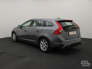 Grey Volvo V60 2016 in Vilnius, with an engine capacity of 2.00 L and mileage of 205 thousand km for 11699 €, photo 8 on AUTOMOTO.COM.LV