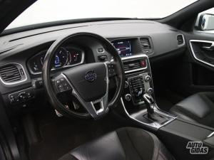 Grey Volvo V60 2016 in Vilnius, with an engine capacity of 2.00 L and mileage of 205 thousand km for 11699 €, photo 17 on AUTOMOTO.COM.LV