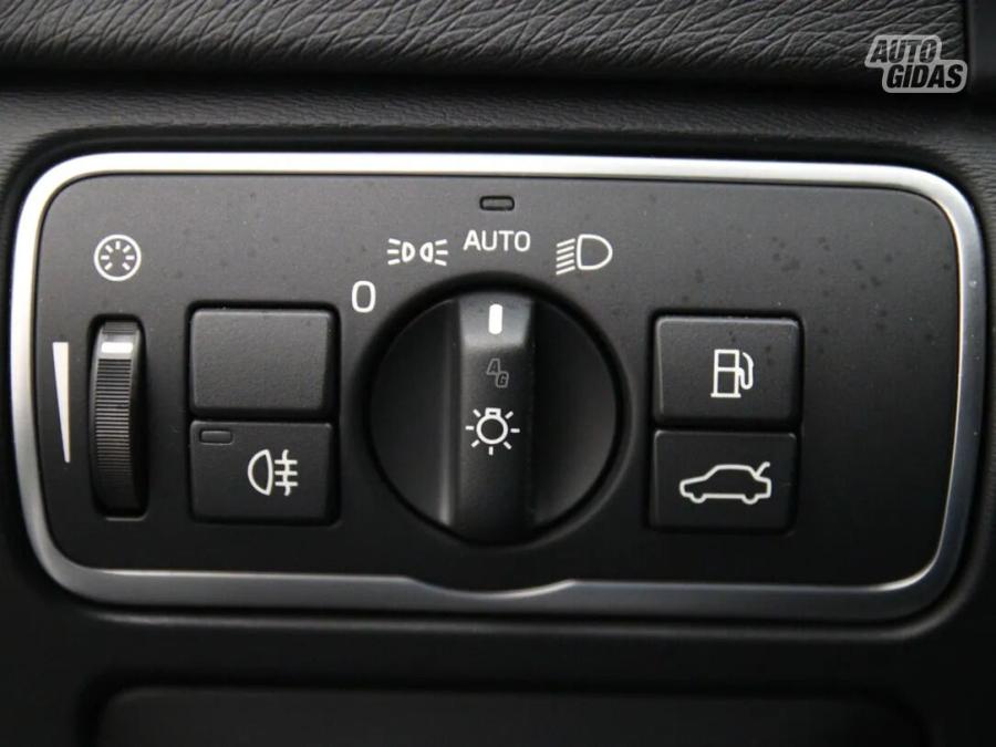 Grey Volvo V60 2016 in Vilnius, with an engine capacity of 2.00 L and mileage of 205 thousand km for 11699 €, photo 28 on AUTOMOTO.COM.LV