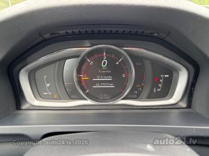 Grey Volvo V60 2016 in Paide, with an engine capacity of 2.00 L and mileage of 251 thousand km for 9190 €, photo 17 on AUTOMOTO.COM.LV