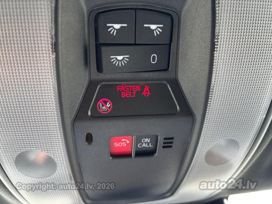 Grey Volvo V60 2016 in Paide, with an engine capacity of 2.00 L and mileage of 251 thousand km for 9190 €, photo 19 on AUTOMOTO.COM.LV