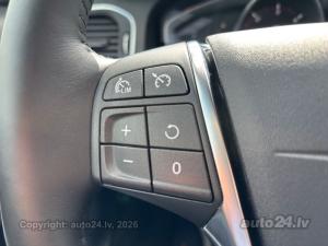 Grey Volvo V60 2016 in Paide, with an engine capacity of 2.00 L and mileage of 251 thousand km for 9190 €, photo 20 on AUTOMOTO.COM.LV