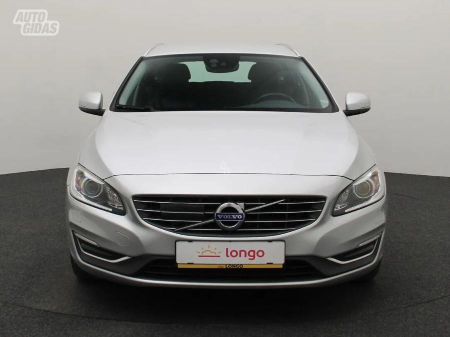 Grey Volvo V60 2016 in Vilnius, with an engine capacity of 2.00 L and mileage of 192 thousand km for 11499 €, photo 4 on AUTOMOTO.COM.LV