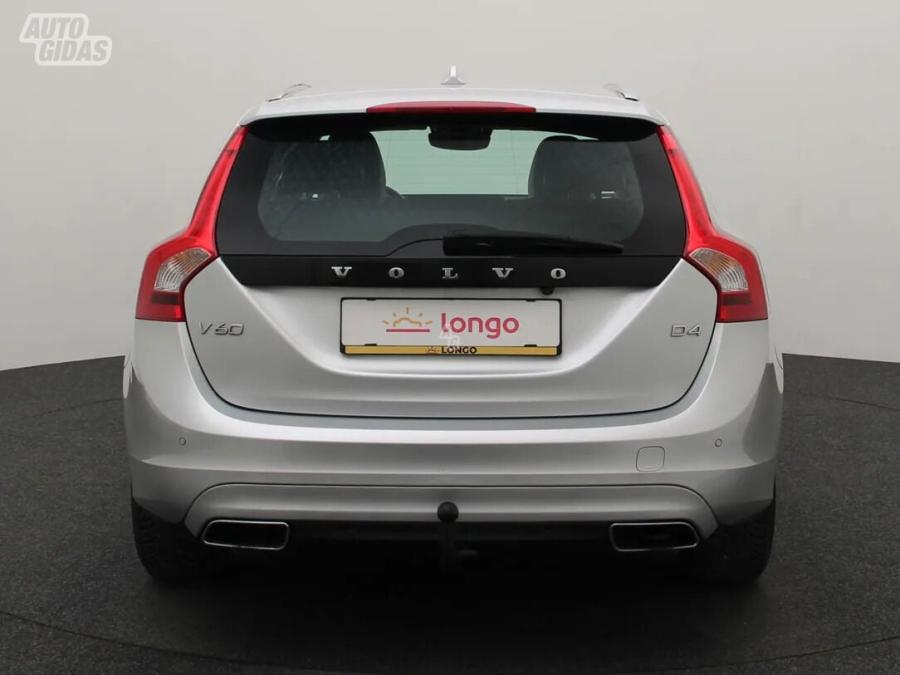 Grey Volvo V60 2016 in Vilnius, with an engine capacity of 2.00 L and mileage of 192 thousand km for 11499 €, photo 6 on AUTOMOTO.COM.LV