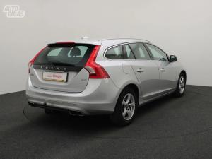 Grey Volvo V60 2016 in Vilnius, with an engine capacity of 2.00 L and mileage of 192 thousand km for 11499 €, photo 9 on AUTOMOTO.COM.LV