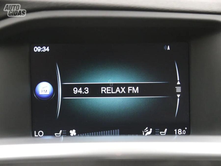 Grey Volvo V60 2016 in Vilnius, with an engine capacity of 2.00 L and mileage of 192 thousand km for 11499 €, photo 23 on AUTOMOTO.COM.LV
