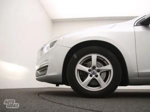 Grey Volvo V60 2016 in Vilnius, with an engine capacity of 2.00 L and mileage of 192 thousand km for 11499 €, photo 29 on AUTOMOTO.COM.LV