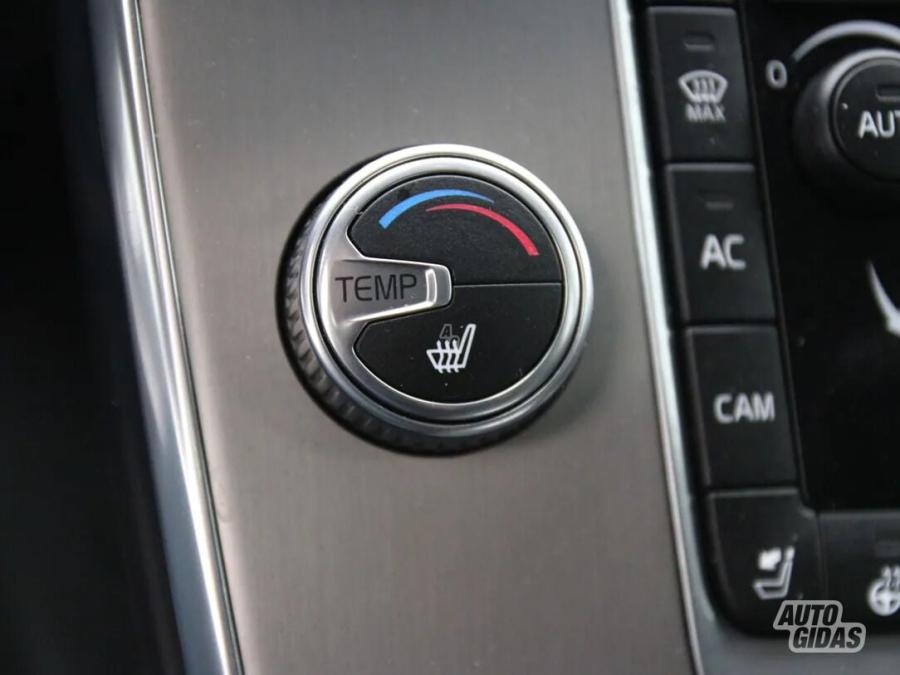 Grey Volvo V60 2016 in Vilnius, with an engine capacity of 2.00 L and mileage of 192 thousand km for 11499 €, photo 31 on AUTOMOTO.COM.LV