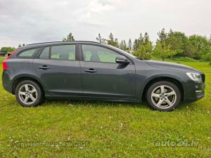 Pelēks Volvo V60 2016 Rakvere, ar dzinēja tilpumu 2.00 L un nobraukumu 275 tūkst. km par 7500 €, foto 3 vietnē AUTOMOTO.COM.LV