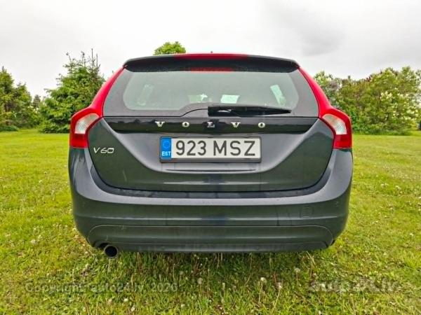 Grey Volvo V60 2016 in Rakvere, with an engine capacity of 2.00 L and mileage of 275 thousand km for 7500 €, photo 6 on AUTOMOTO.COM.LV