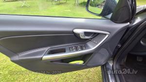 Pelēks Volvo V60 2016 Rakvere, ar dzinēja tilpumu 2.00 L un nobraukumu 275 tūkst. km par 7500 €, foto 16 vietnē AUTOMOTO.COM.LV