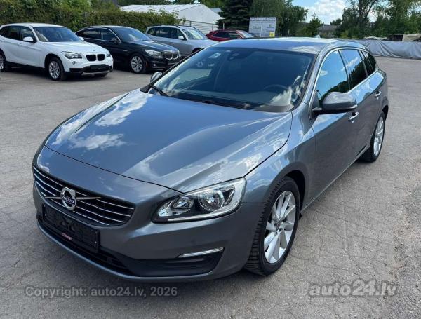 Pelēks Volvo V60 2016 Tallina, ar dzinēja tilpumu 2.00 L un nobraukumu 230 tūkst. km par 7480 €, foto 2 vietnē AUTOMOTO.COM.LV