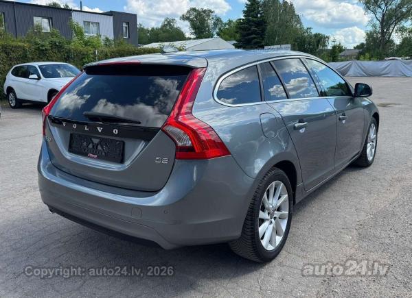 Pelēks Volvo V60 2016 Tallina, ar dzinēja tilpumu 2.00 L un nobraukumu 230 tūkst. km par 7480 €, foto 5 vietnē AUTOMOTO.COM.LV