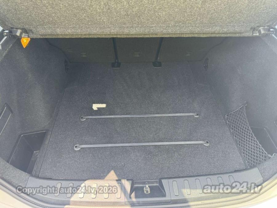 Grey Volvo V60 2016 in Tallinn, with an engine capacity of 2.00 L and mileage of 230 thousand km for 7480 €, photo 14 on AUTOMOTO.COM.LV