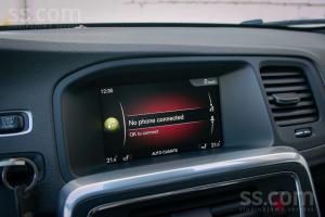 Pelēks Volvo V60 2016 Tukums, ar dzinēja tilpumu 2.40 L un nobraukumu 132 tūkst. km par 15490 €, foto 35 vietnē AUTOMOTO.COM.LV