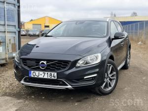 Pelēks Volvo V60 2016 Rīga, ar dzinēja tilpumu 2.00 L un nobraukumu 256 tūkst. km par 10995 €, foto 4 vietnē AUTOMOTO.COM.LV