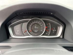 Pelēks Volvo V60 2016 Rīga, ar dzinēja tilpumu 2.00 L un nobraukumu 256 tūkst. km par 10995 €, foto 11 vietnē AUTOMOTO.COM.LV