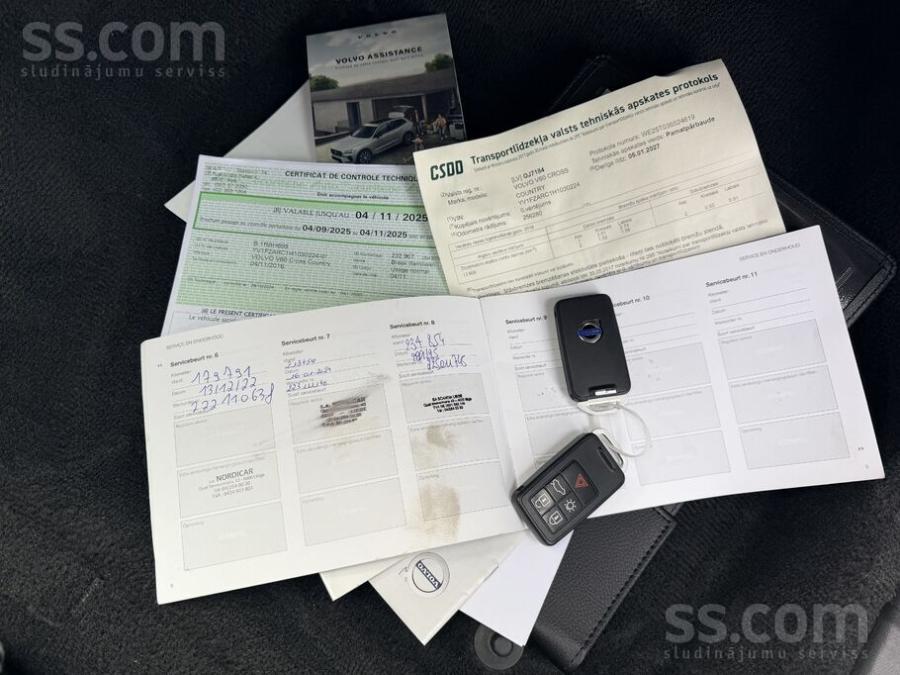 Pelēks Volvo V60 2016 Rīga, ar dzinēja tilpumu 2.00 L un nobraukumu 256 tūkst. km par 10995 €, foto 24 vietnē AUTOMOTO.COM.LV