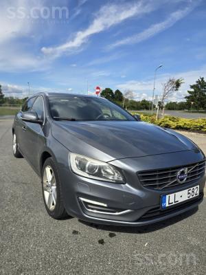 Grey Volvo V60 2016 in Bauska, with an engine capacity of 2.00 L and mileage of 308 thousand km for 8200 €, photo  on AUTOMOTO.COM.LV