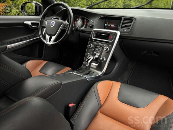 Pelēks Volvo V60 2016 Rīga, ar dzinēja tilpumu 2.00 L un nobraukumu 277 tūkst. km par 10400 €, foto 6 vietnē AUTOMOTO.COM.LV