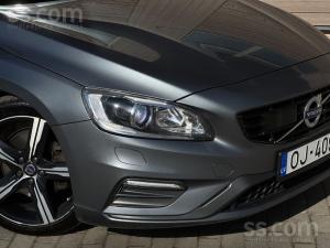 Grey Volvo V60 2016 in Jelgava, with an engine capacity of 2.00 L and mileage of 267 thousand km for 10990 €, photo 6 on AUTOMOTO.COM.LV