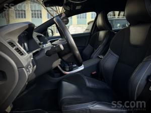 Grey Volvo V60 2016 in Jelgava, with an engine capacity of 2.00 L and mileage of 267 thousand km for 10990 €, photo 8 on AUTOMOTO.COM.LV