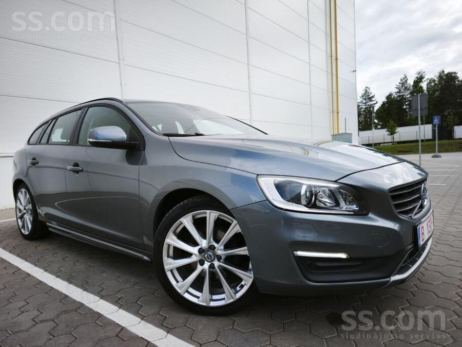 Grey Volvo V60 2016 in Riga, with an engine capacity of 2.00 L and mileage of 0 thousand km for 8300 €, photo 4 on AUTOMOTO.COM.LV